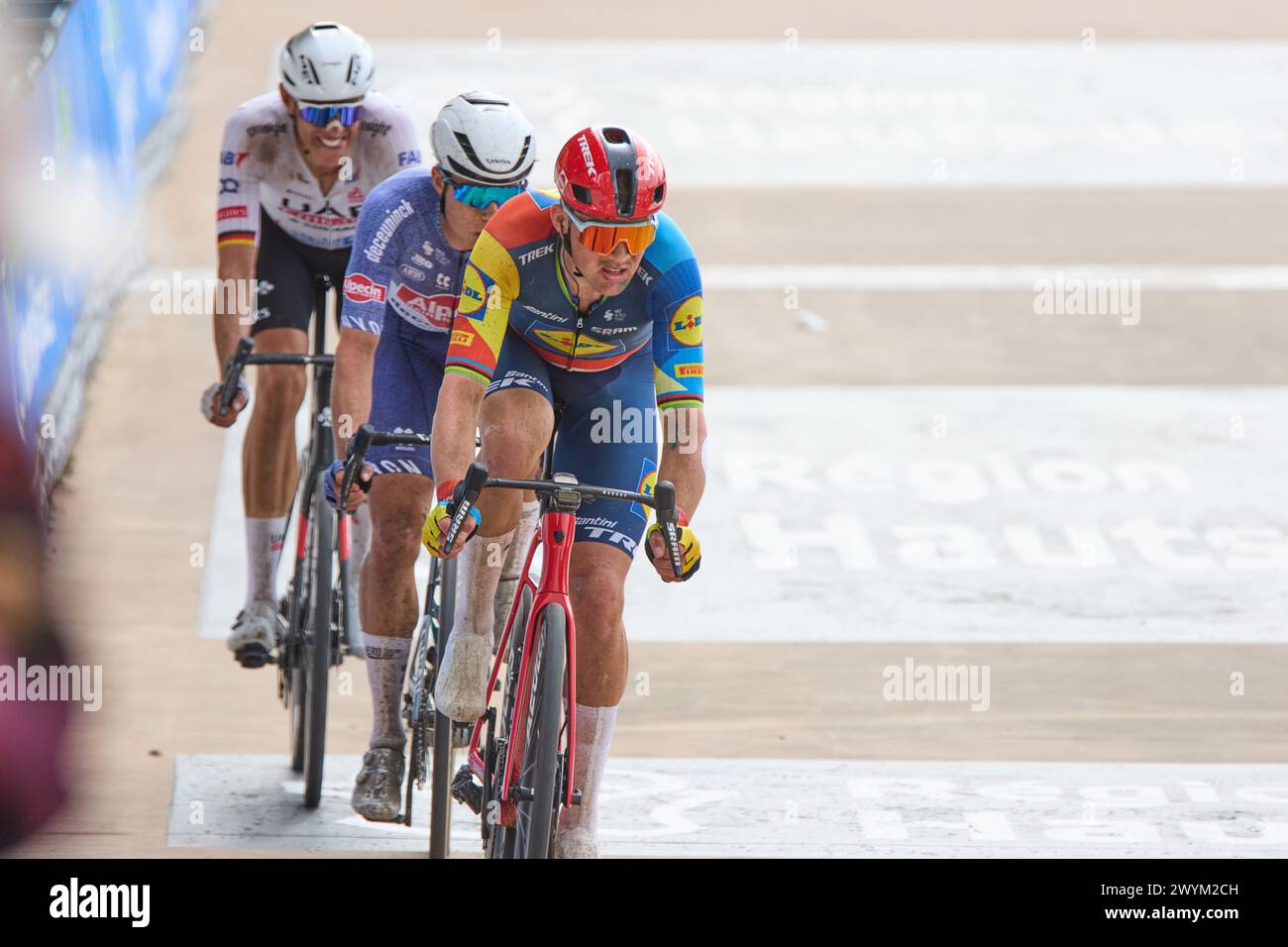 Paris Roubaix 2024 Mathieu van der Poel secures second consecutive ...
