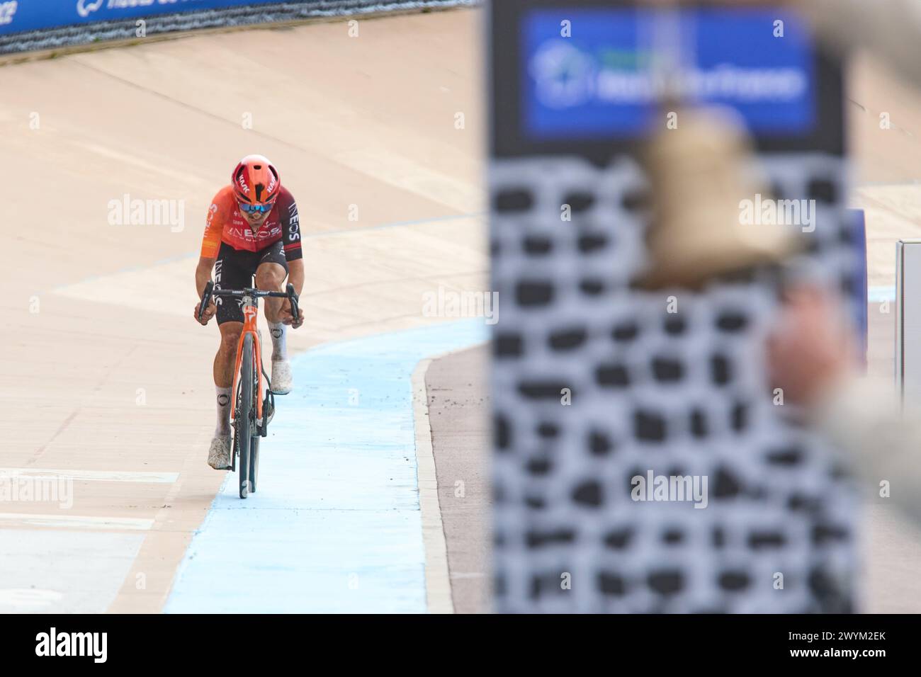 Paris Roubaix 2024 Mathieu van der Poel secures second consecutive ...