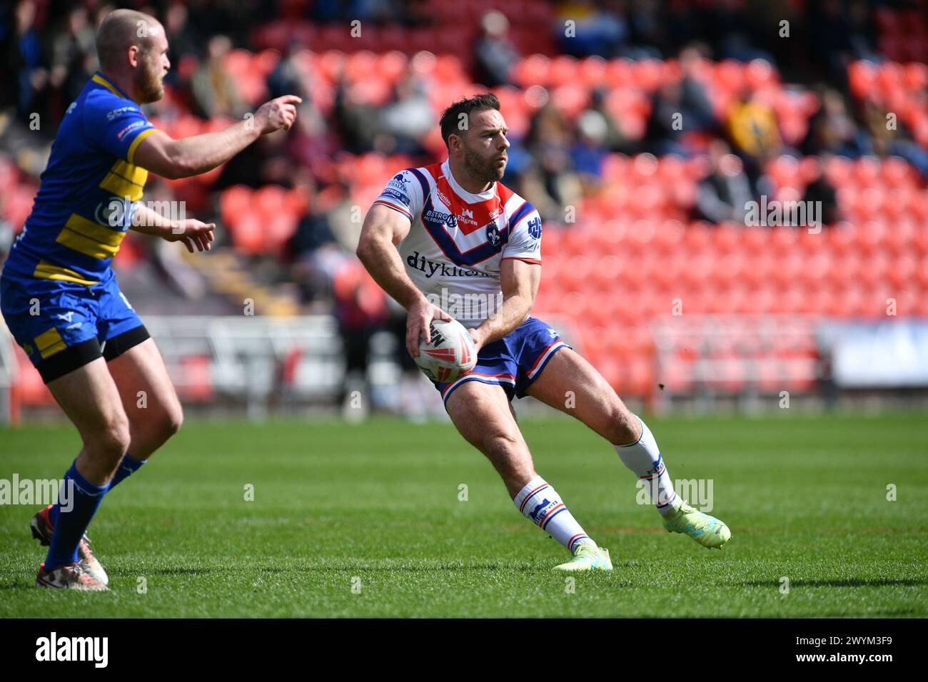 Doncaster, England - 7th April 2024 Wakefield Trinity's Luke Gale in ...