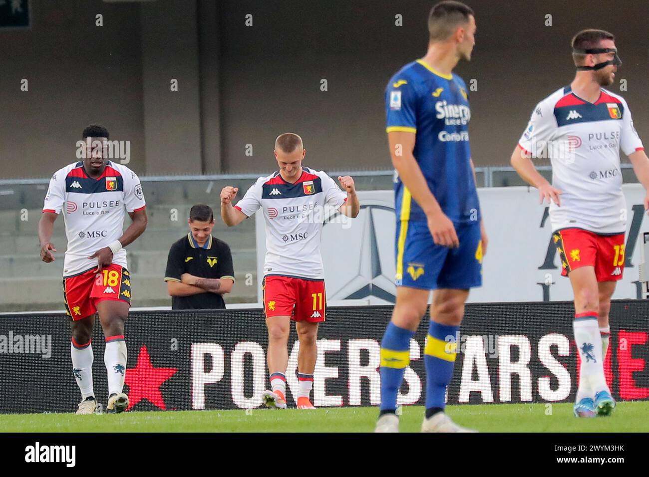 Verona, Italia. 07th Apr, 2024. Albert Gudmundsson (11 Genoa CFC) goal ...