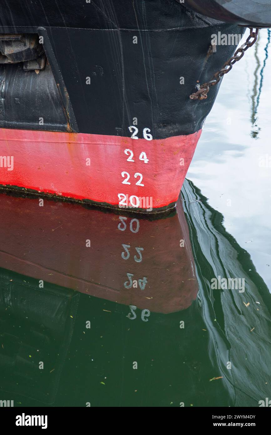 Marking of gauge, ship, harbour, Dunkerque, France Stock Photo - Alamy