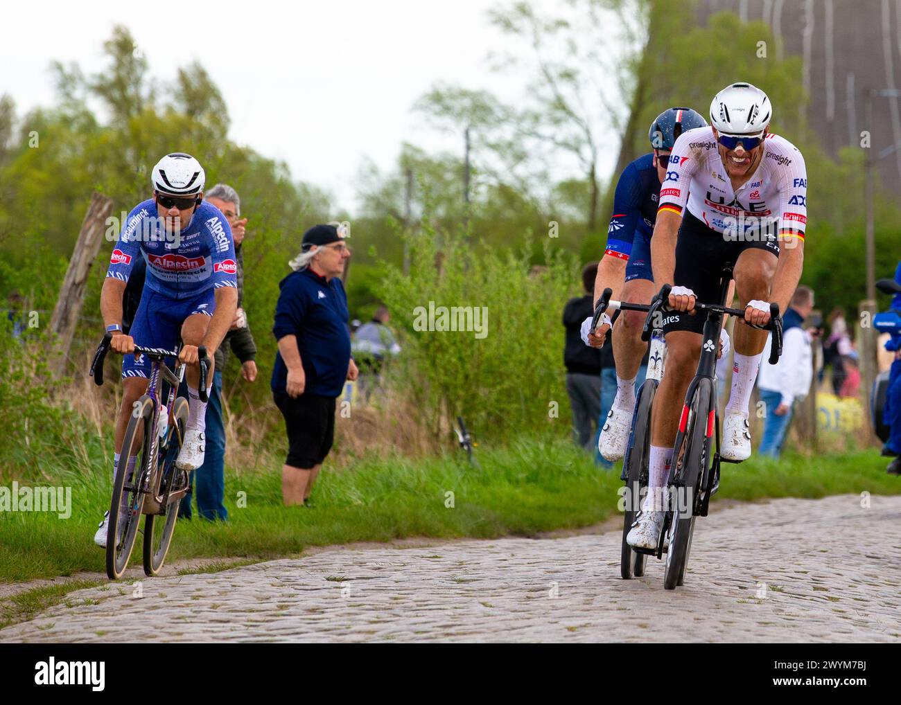 Nils POLITT, UAE Team Emirates, Stefan KÜNG and GIANNI VERMEERSCH ...