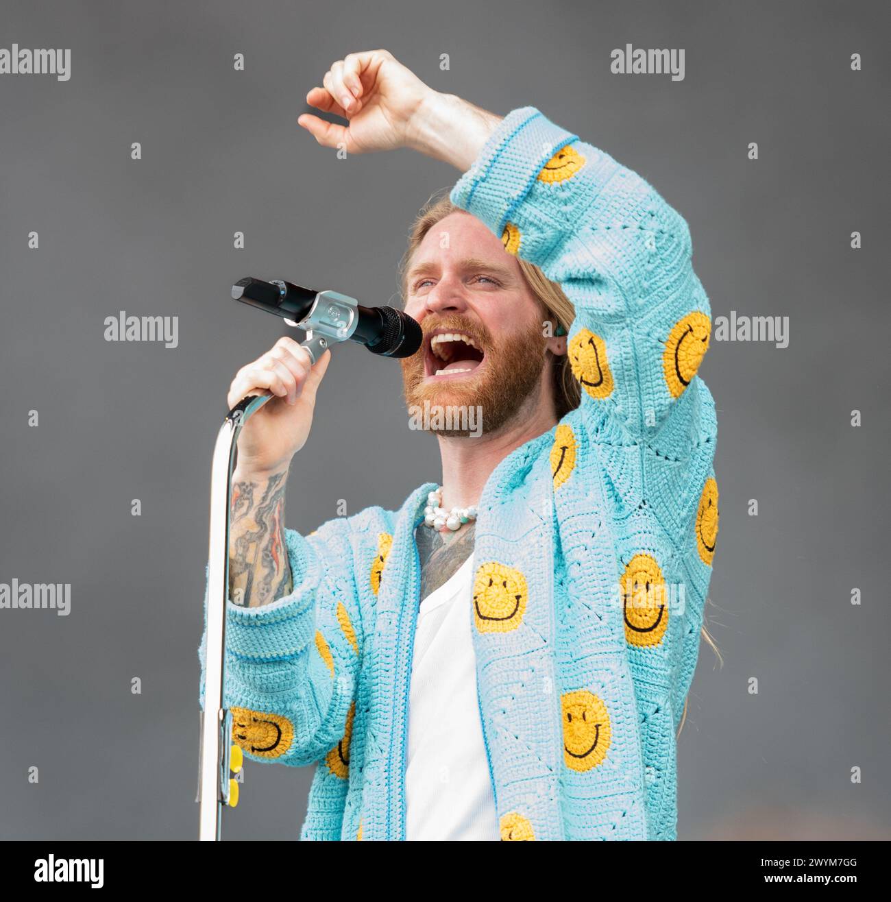 Sam Ryder on the Main Stage at Isle of Wight Festival 2023 Stock Photo ...