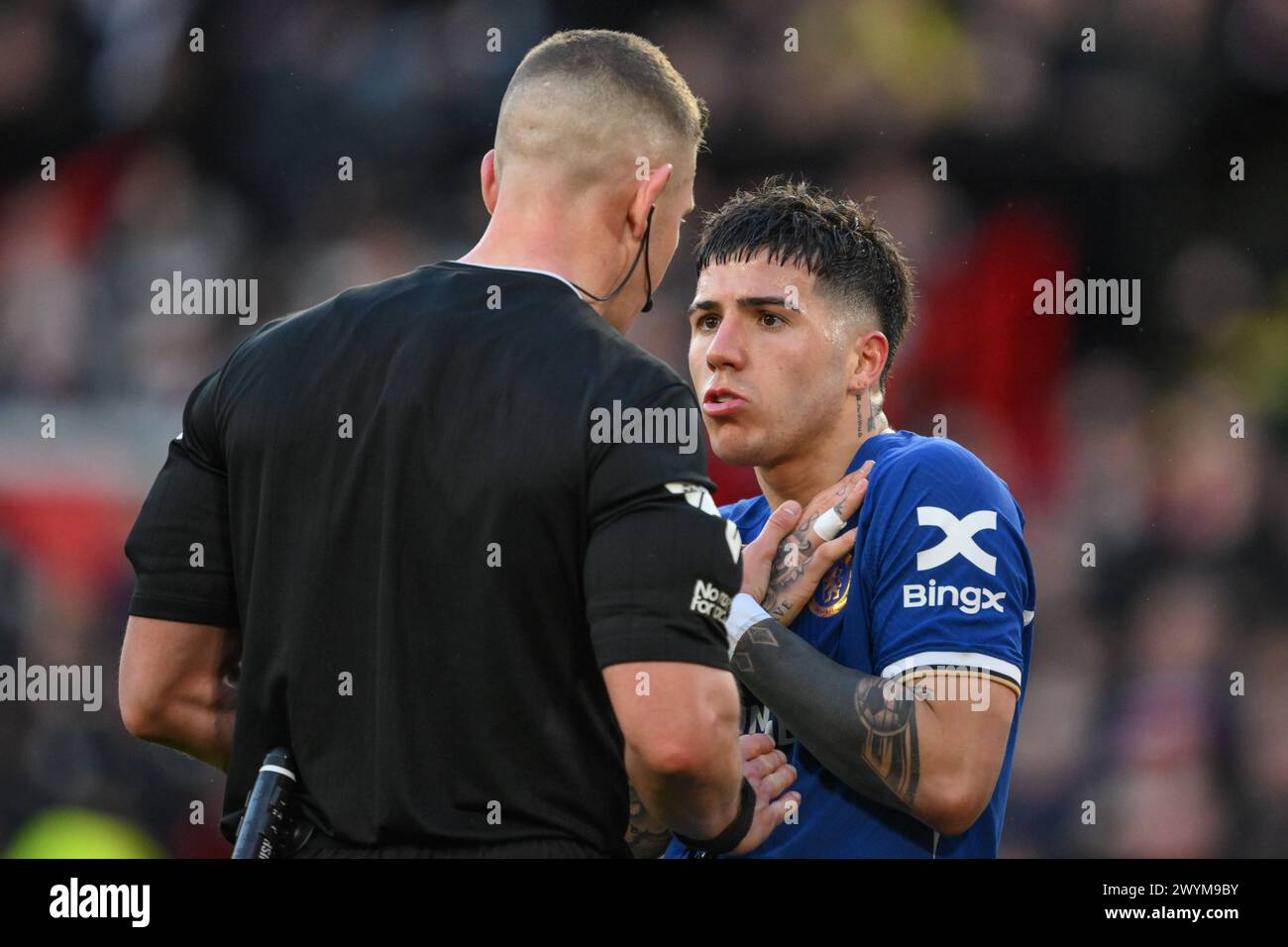 Robert jones referee hi-res stock photography and images - Alamy