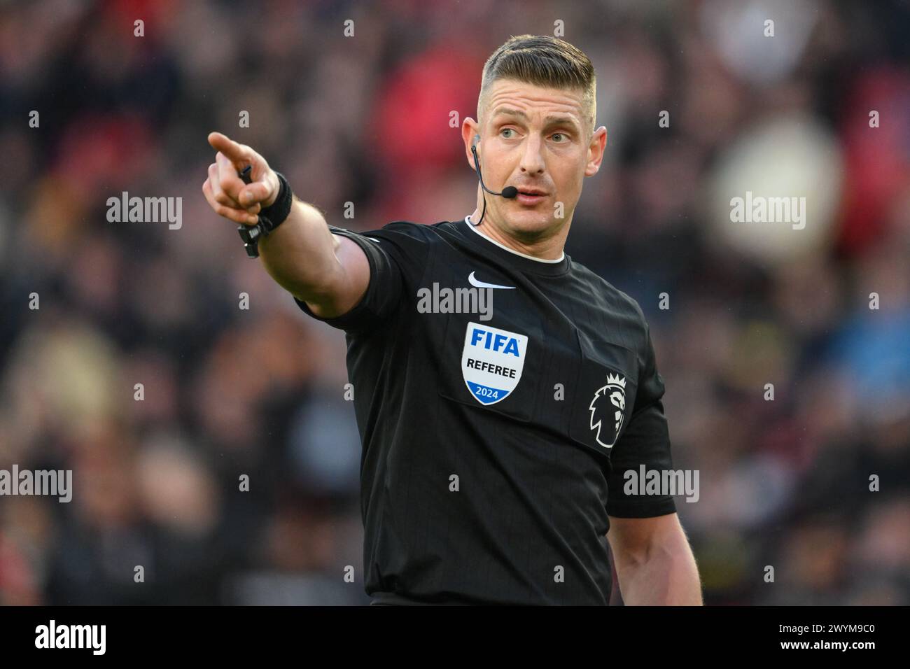 Robert jones referee hi-res stock photography and images - Alamy