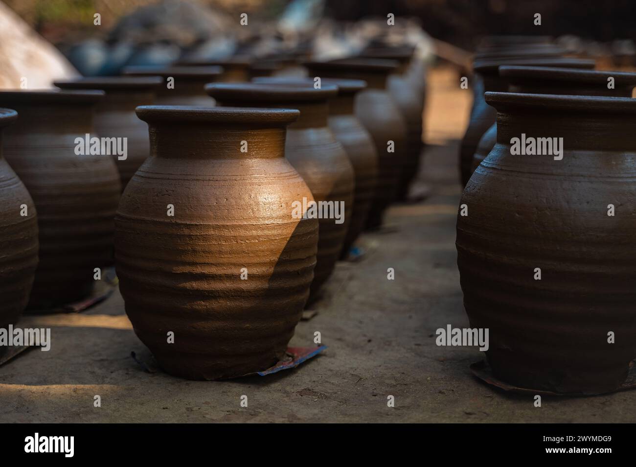 Indian mud pot hi-res stock photography and images - Alamy