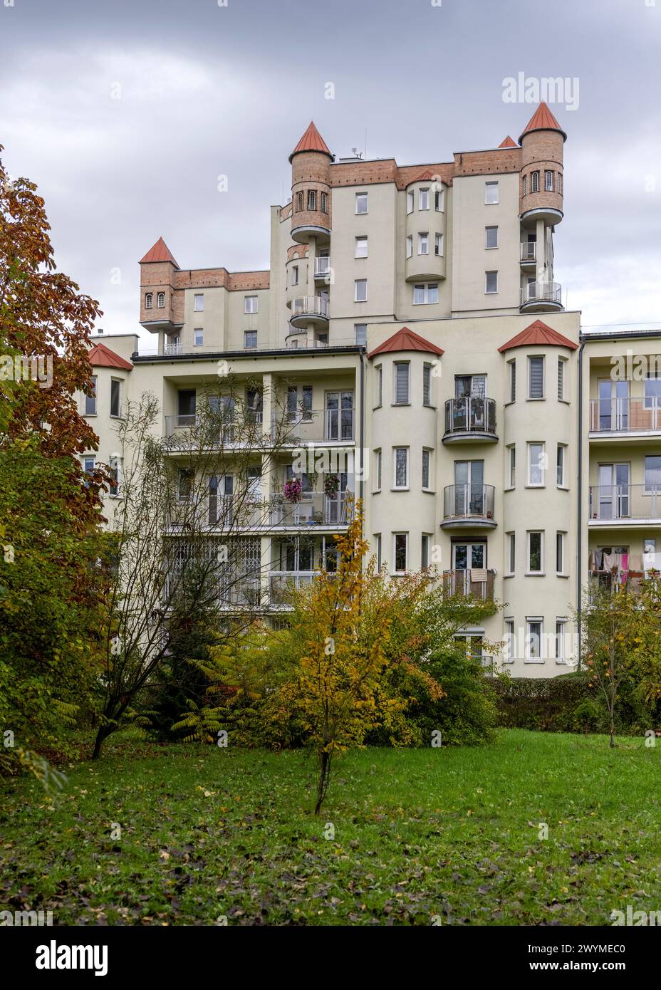 Zamek estate hi-res stock photography and images - Alamy