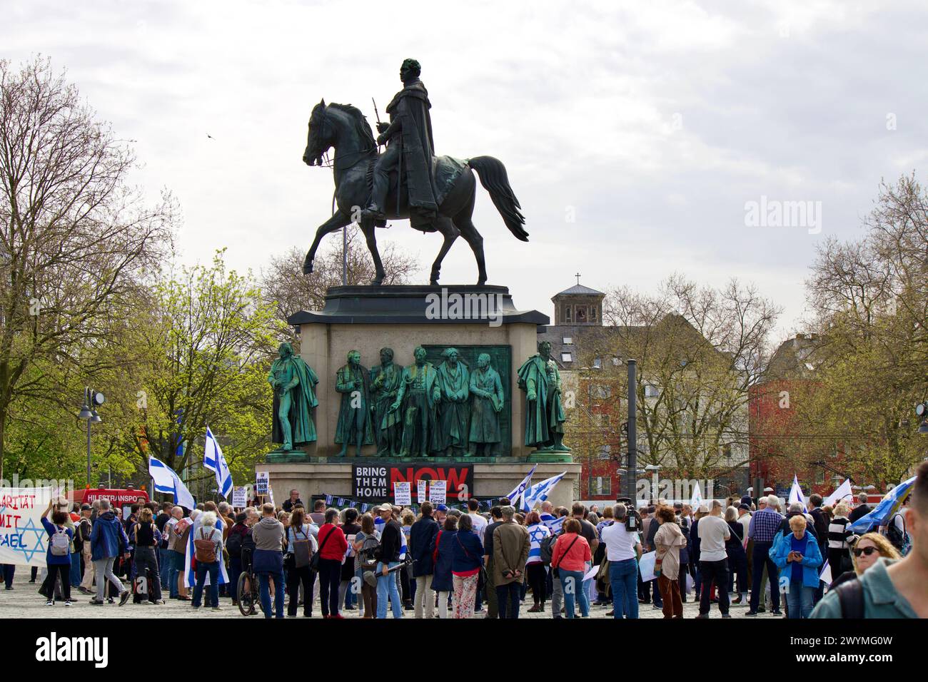 Cologne, Germany, April 07, 2024. Hundreds of people participate in the ...