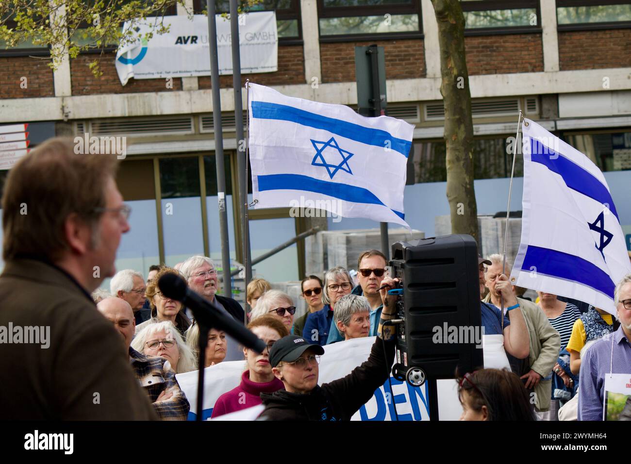 Cologne, Germany, April 07, 2024. Hundreds of people participate in the ...