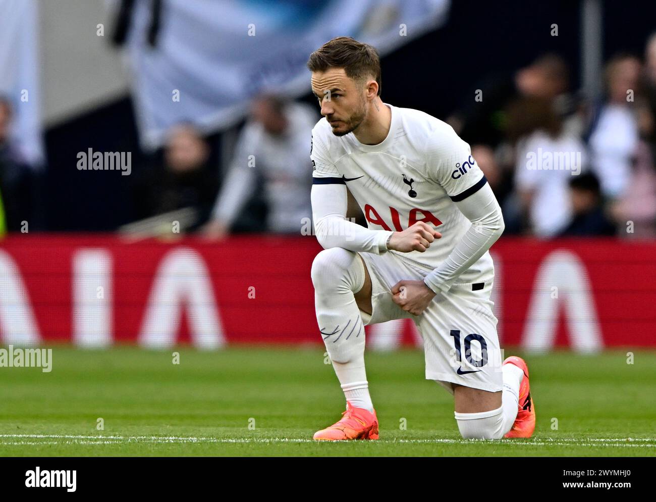 James maddison football game hi-res stock photography and images - Alamy