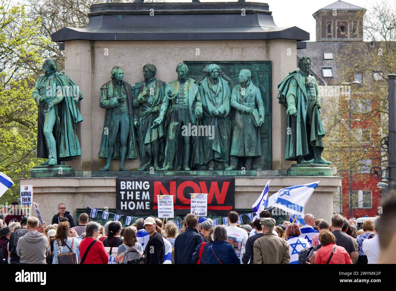 Cologne, Germany, April 07, 2024. Hundreds of people participate in the ...