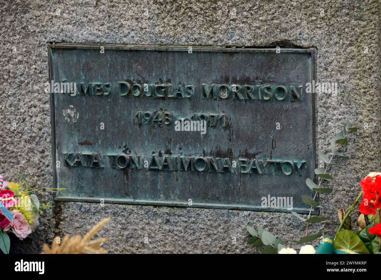 The grave of Jim Morrison, Pere Lachaise Cemetery Stock Photo - Alamy