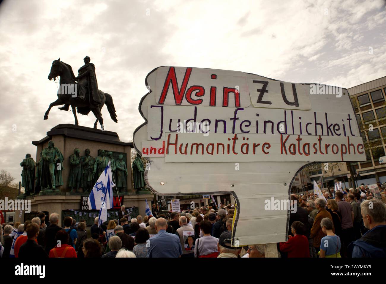 Cologne, Germany, April 07, 2024. Hundreds of people participate in the ...