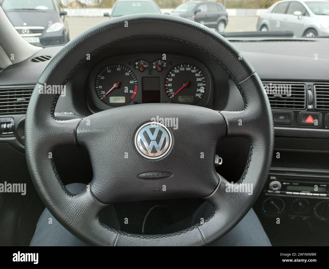 Steering wheel car Volkswagen Golf 4 Stock Photo - Alamy