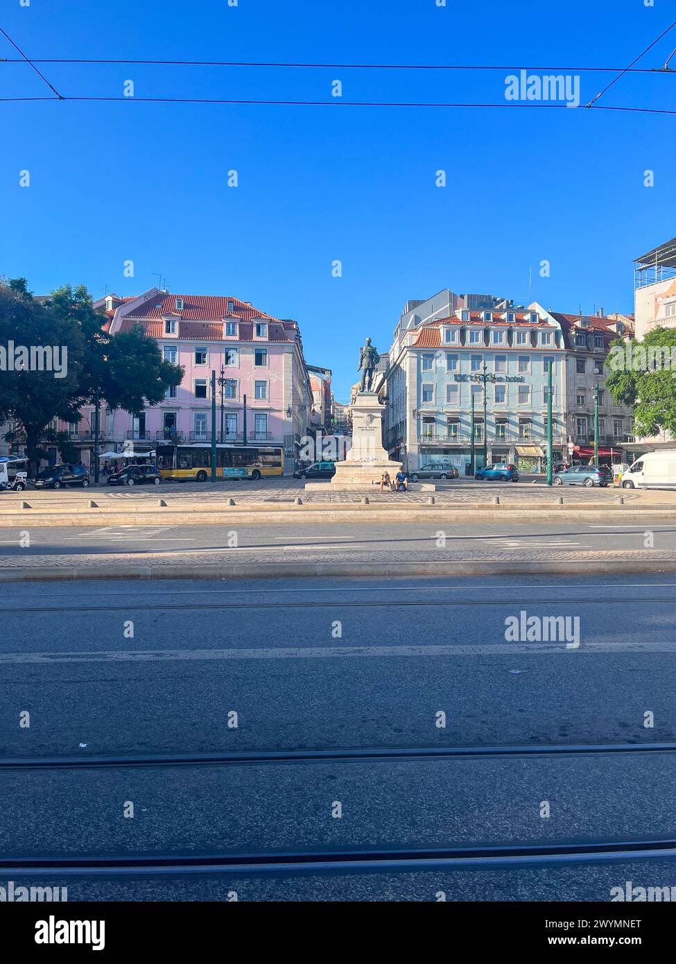 Lisbon, Portugal, summertime, steets, colourful buildings, Foundation ...