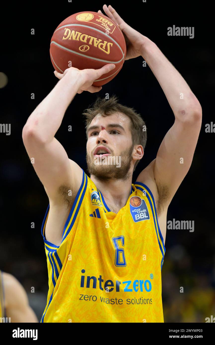Malte Delow (Alba Berlin, 6), Free throw, during the game day, Alba ...