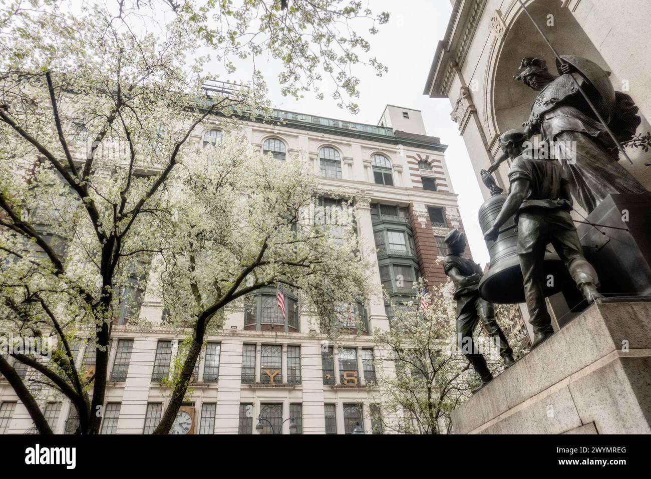 The James Gordon Bennett Monument, Herald Square Park, New York City ...