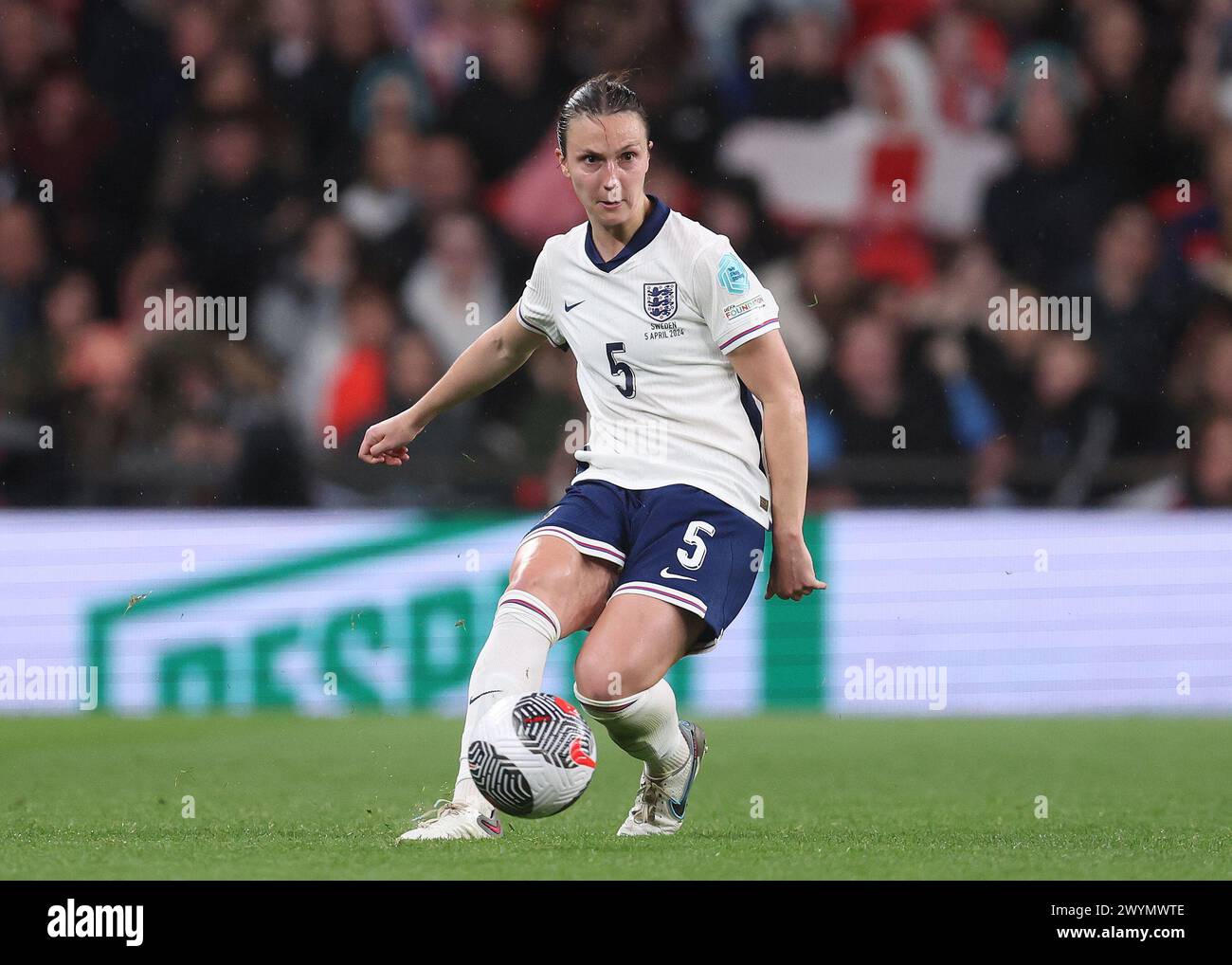 London, England, 5th April 2024. Lotte Wubben-Moy of England during the ...