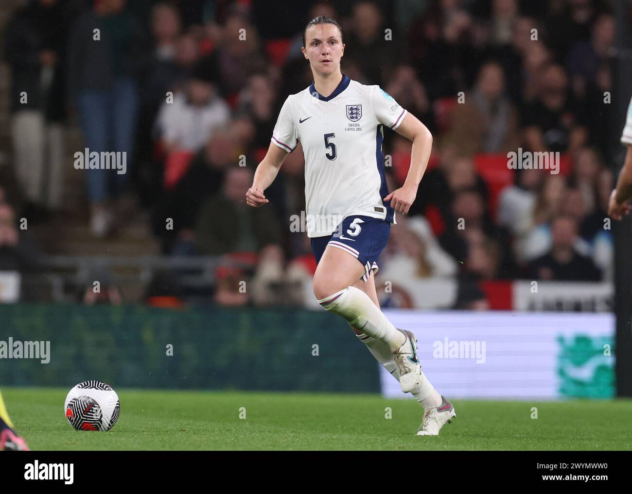 London, England, 5th April 2024. Lotte Wubben-Moy of England during the ...