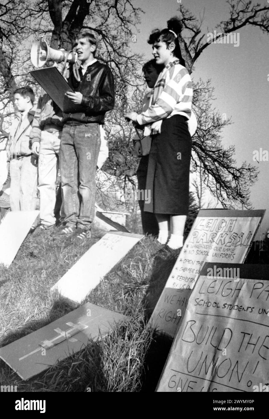 JASON ROSE ADDRESSES FELLOW PUPIULS. PUPILS AT STAUNTON PARK CONMMUNITY ...