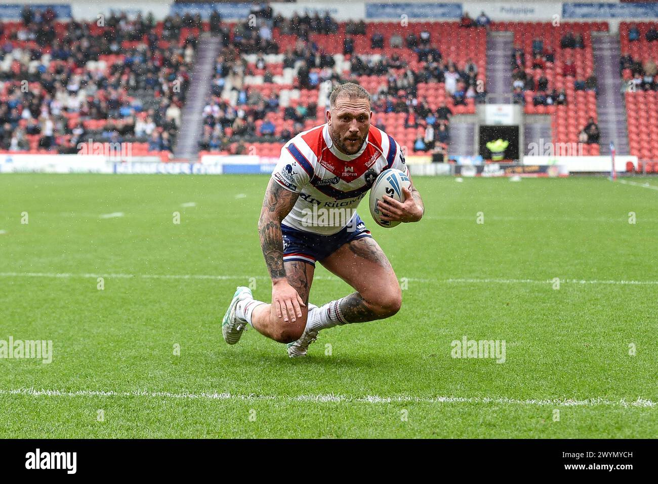 Doncaster, England - 7th April 2024 Wakefield Trinity's Josh Griffin ...
