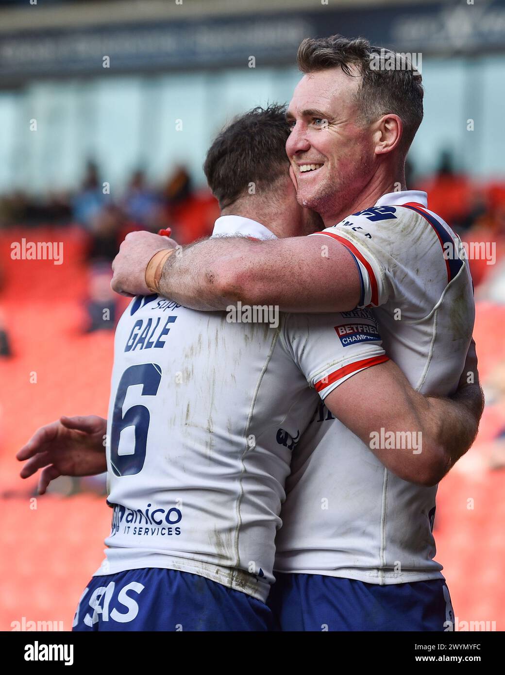 Doncaster, England - 7th April 2024 Wakefield Trinity's Luke Gale ...