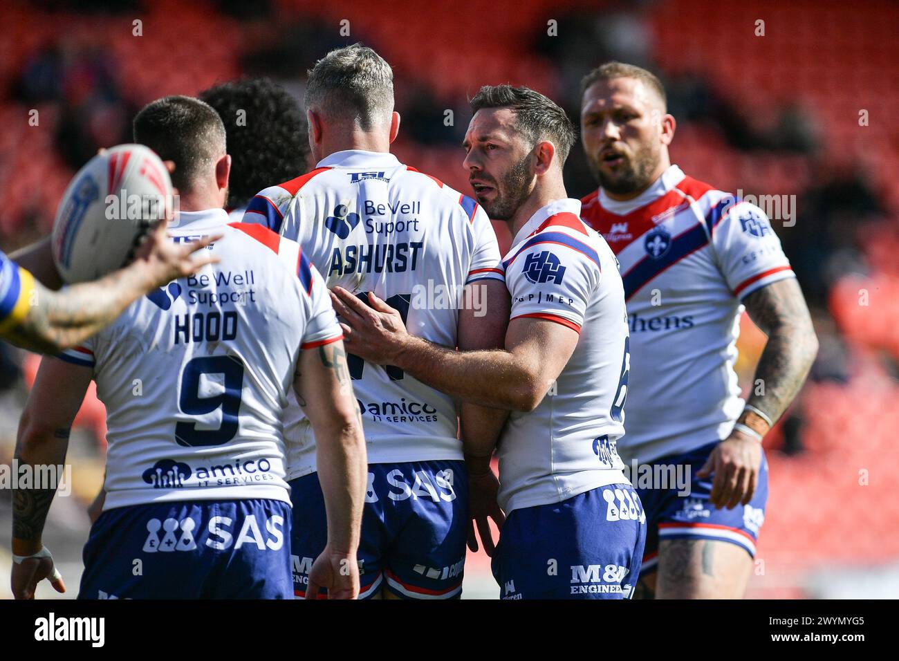 Doncaster, England - 7th April 2024 Wakefield Trinity's Luke Gale ...