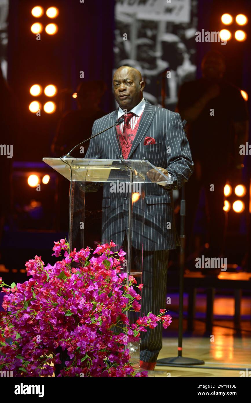 Miami, USA. 04th Apr, 2024. MIAMI, FLORIDA - APRIL 04: Elder Ronald Chandler on stage recited of ...