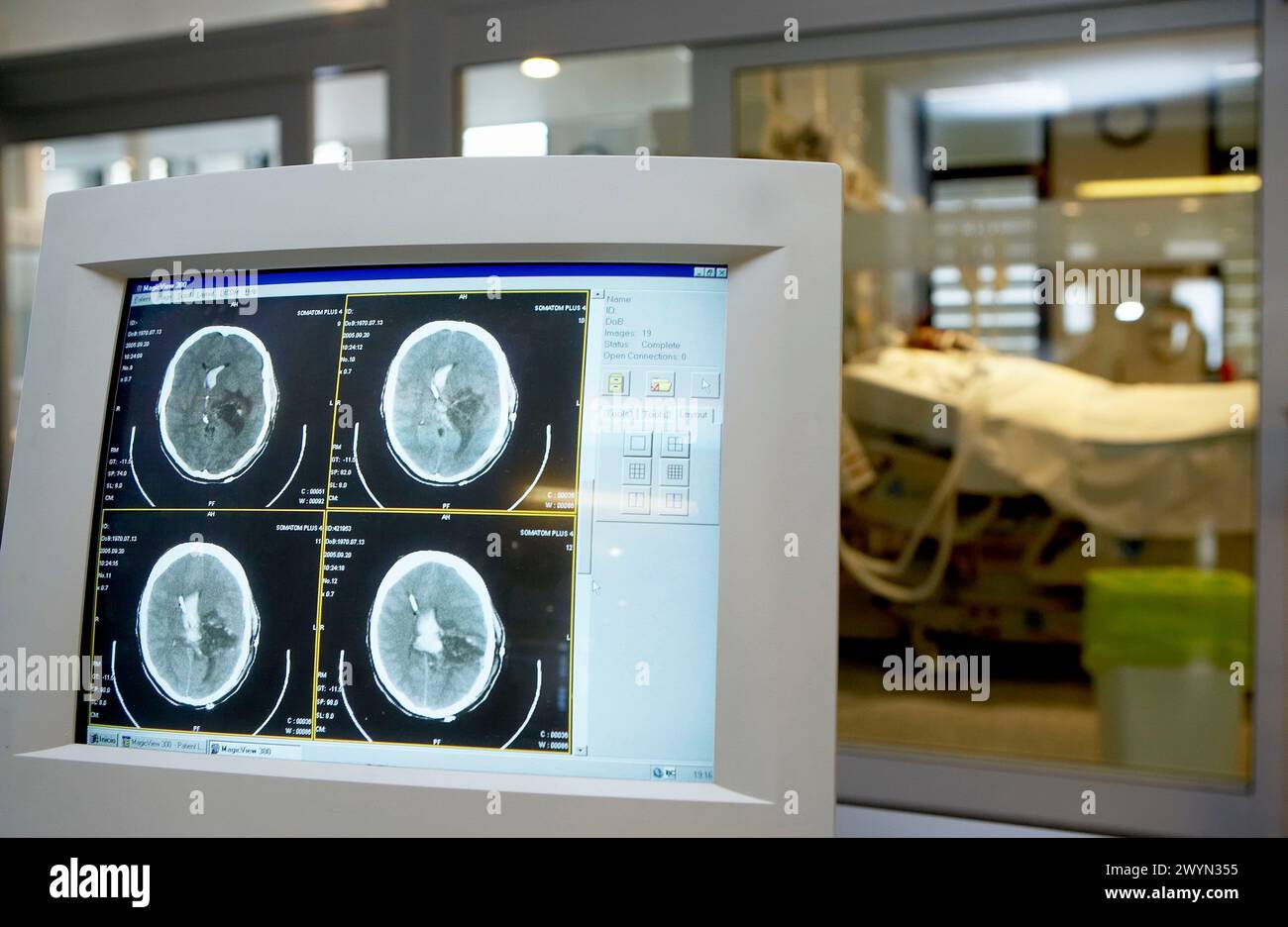 Digitalized medicine hi-res stock photography and images - Alamy