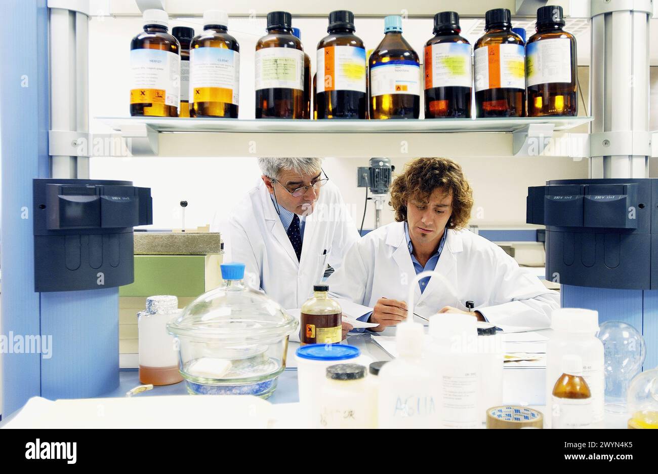 Chemical characterization laboratory Stock Photo - Alamy