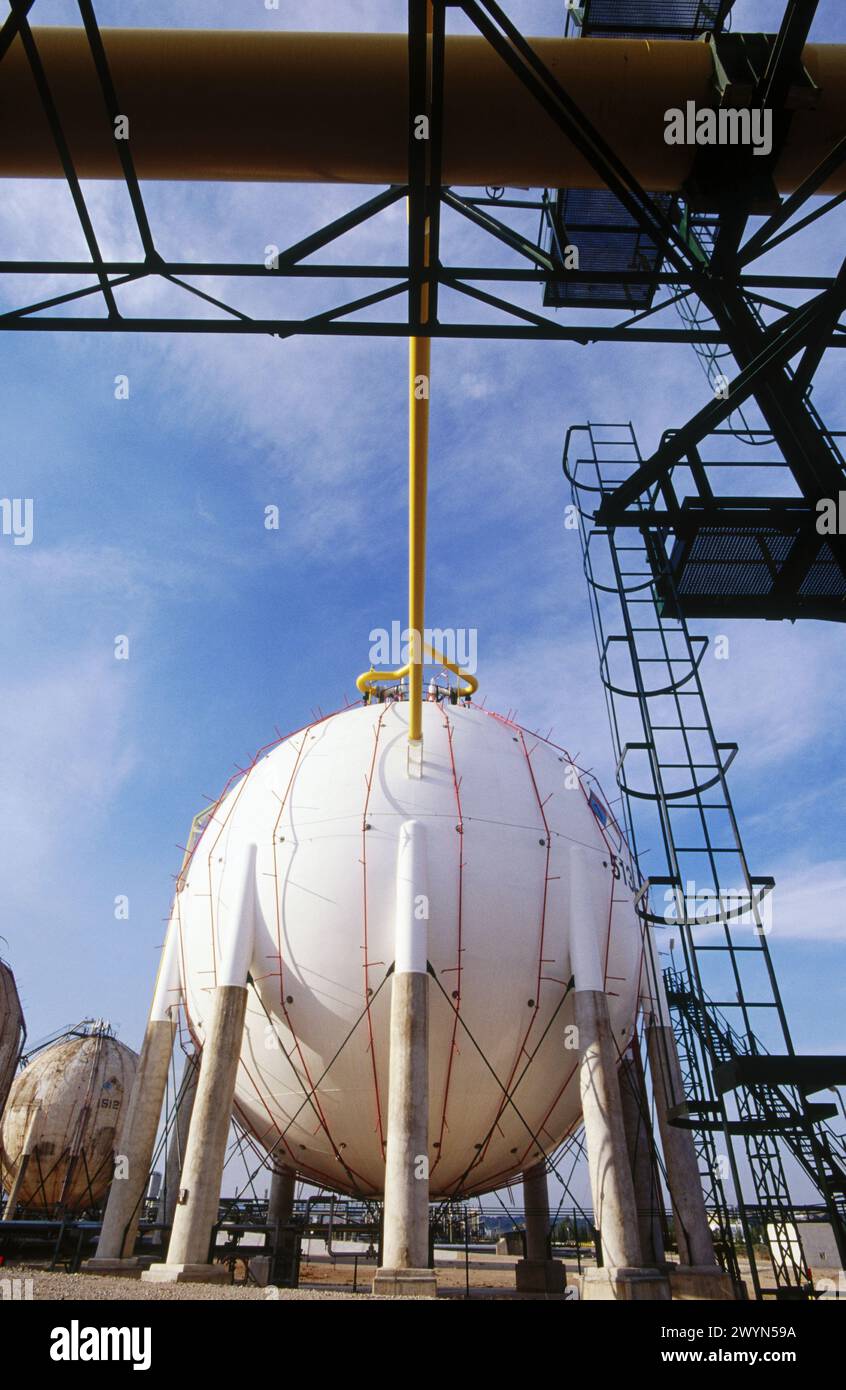 Gas tanks repsol ypf oil refinery hi-res stock photography and images ...