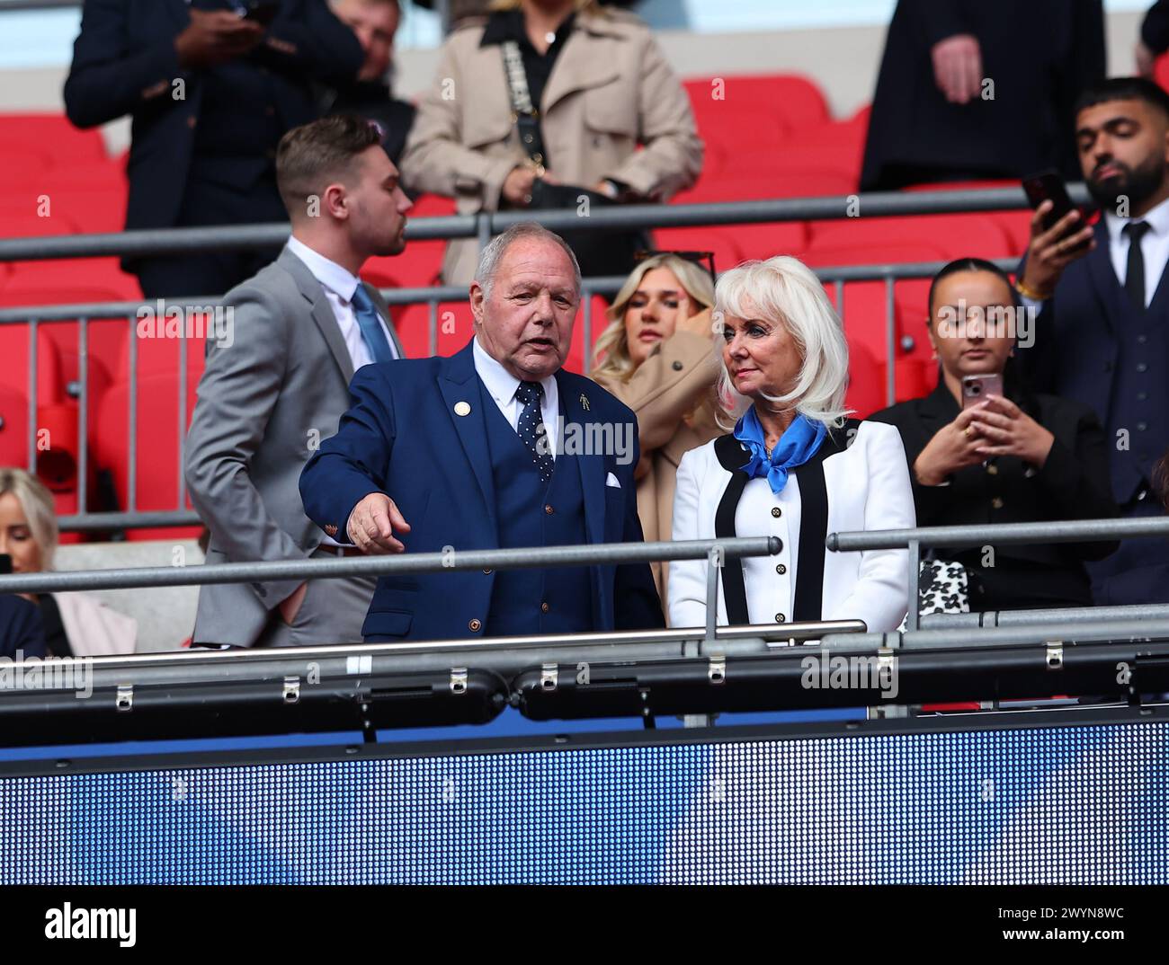 Barry fry and wife hi-res stock photography and images - Alamy