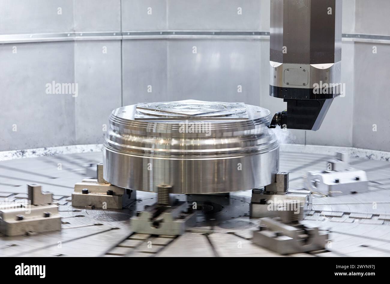 Machining Centre, CNC, Vertical turning and Milling lathe. Design, manufacture and installation ...