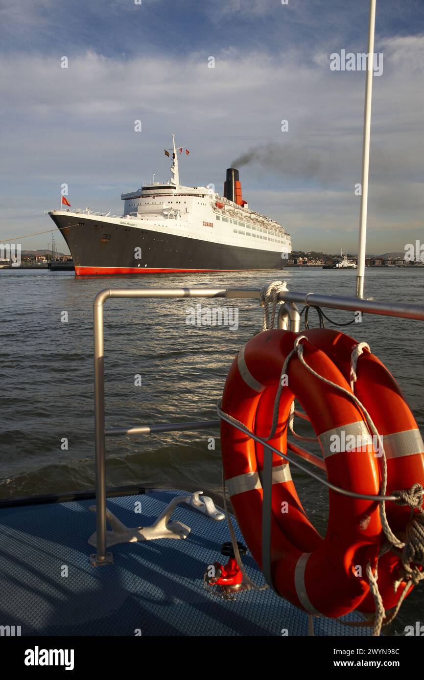 Cruise liner Queen Elizabeth 2. Port of Bilbao, Biscay, Basque Country ...