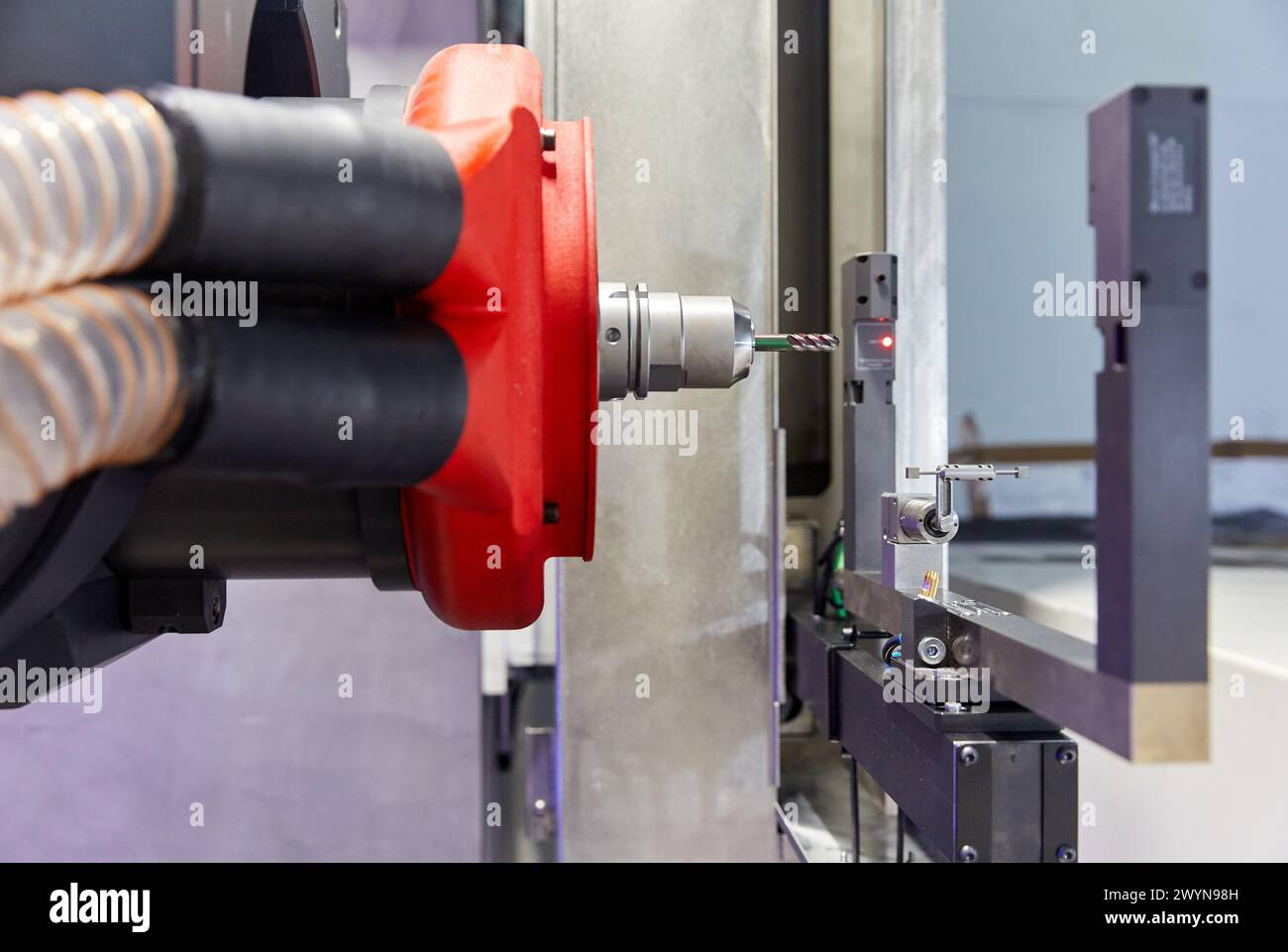 Head, Machining Centre, CNC, Vertical turning and Milling lathe. Design ...