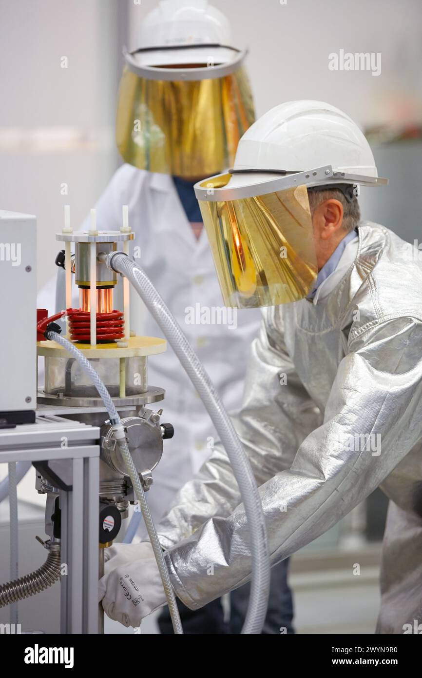 Crucible gear hi-res stock photography and images - Alamy