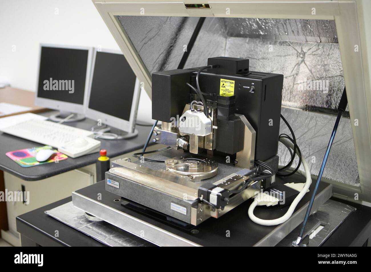 Atomic force microscope hi-res stock photography and images - Alamy