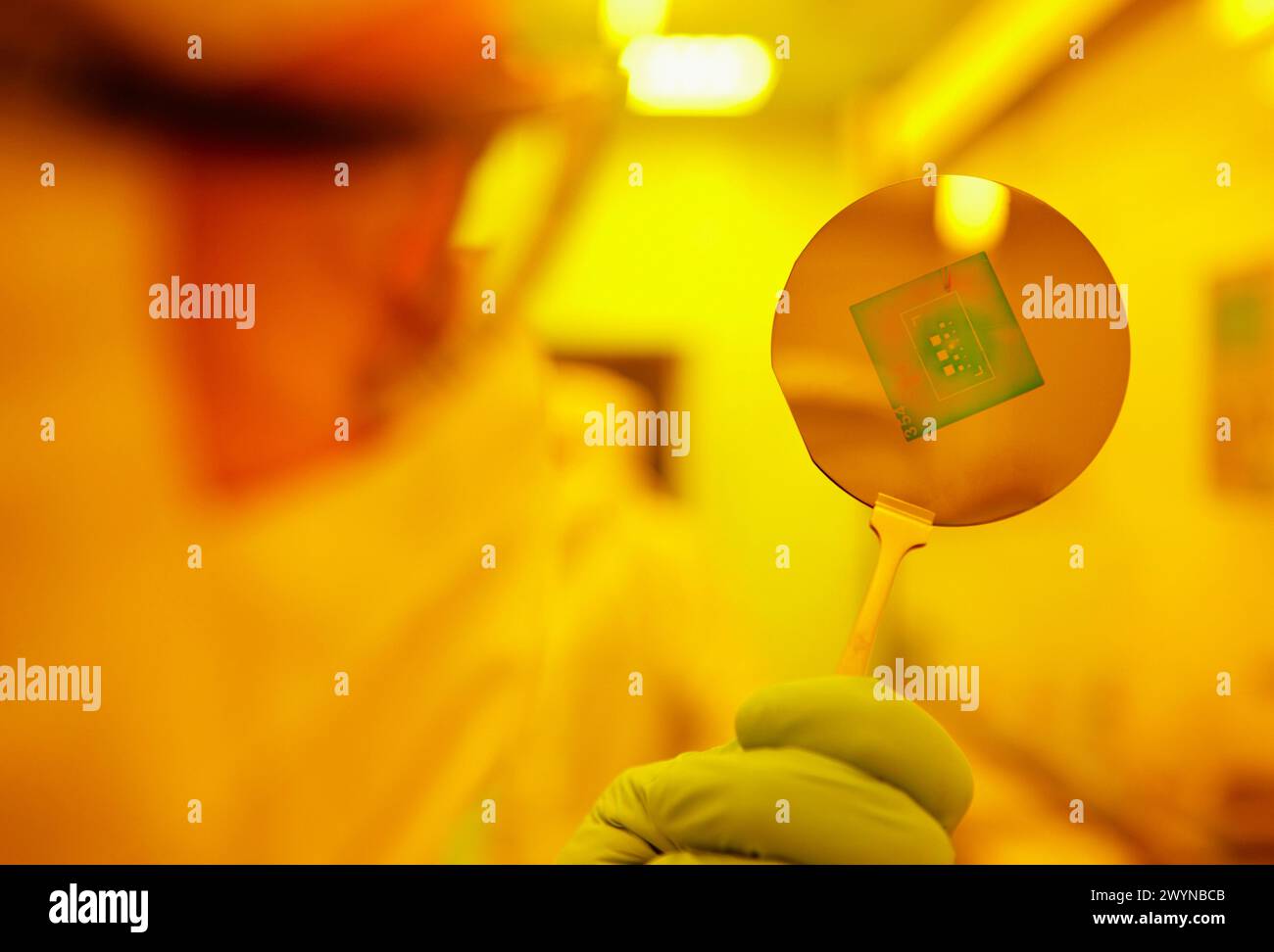 Patterned silicon wafer, nanodevice, Photolithography Room, clean room ...