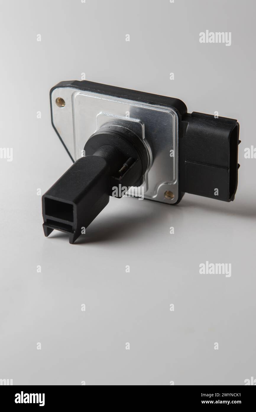 2003 Ford F150 mass airflow sensor Stock Photo - Alamy