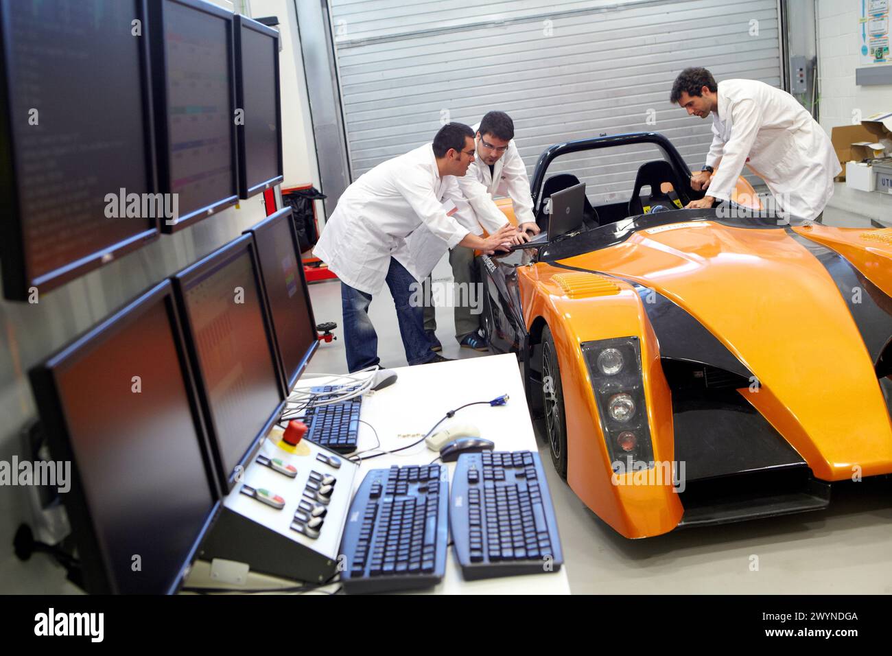 Dynacar electric car, new concepts and components development platform for electric propulsion ...