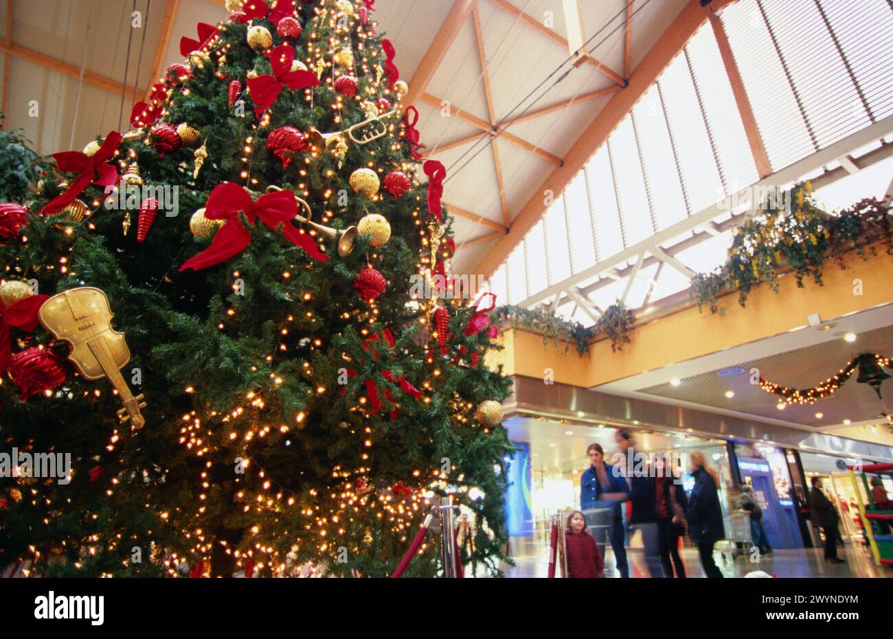 Holiday hypermarket holidays hi-res stock photography and images - Alamy