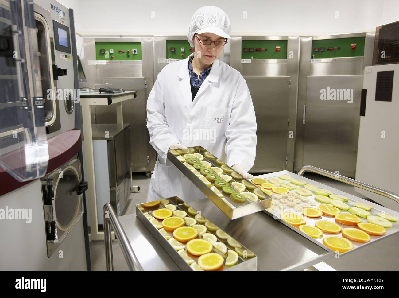 Freeze drying process hi-res stock photography and images - Alamy