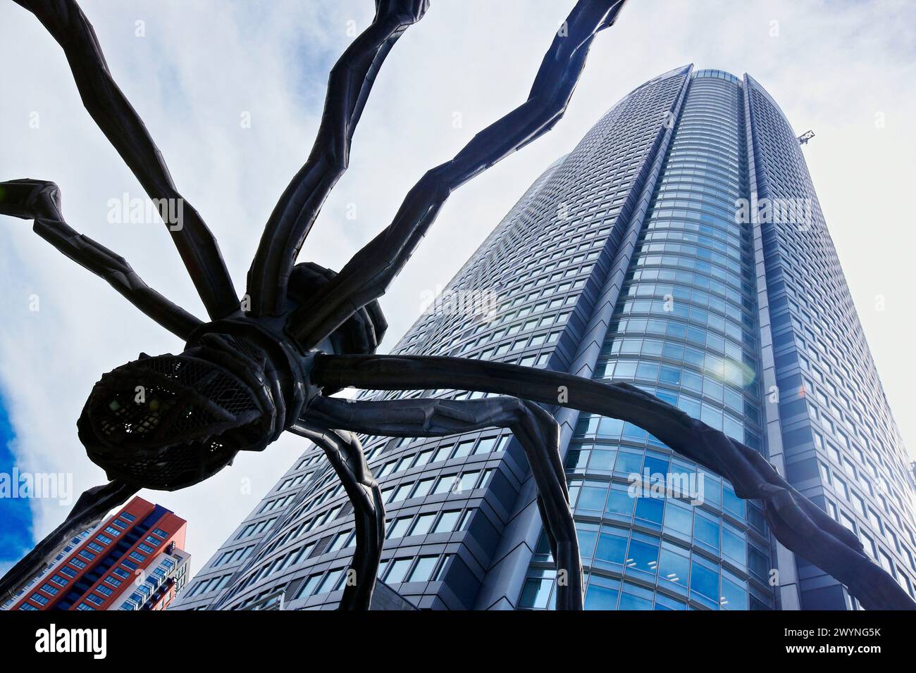 Roppongi Hills Mori Tower, Spider of Louise Bourgeois, Tokyo, Japan ...