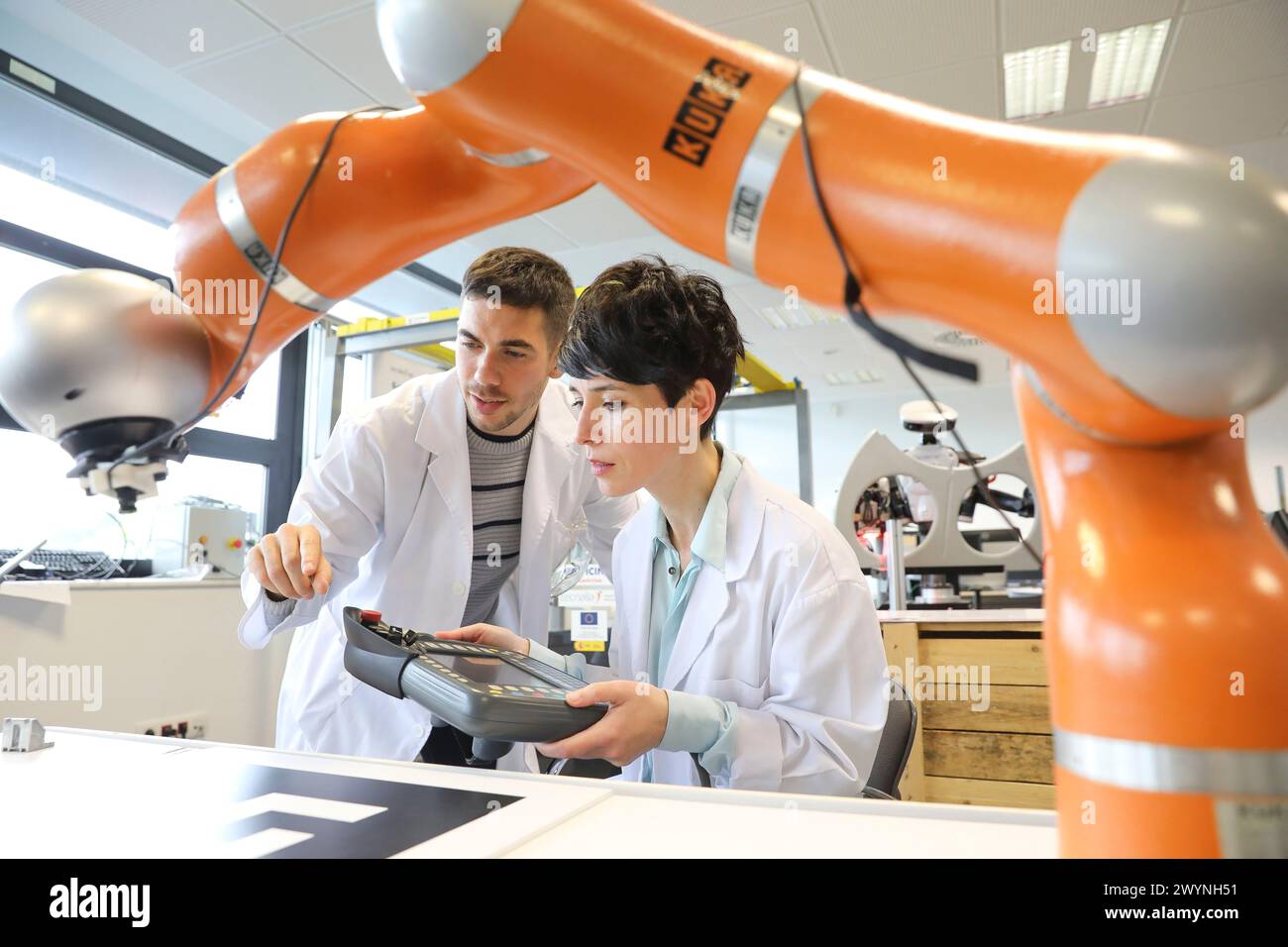 Safety laboratorio hi-res stock photography and images - Alamy