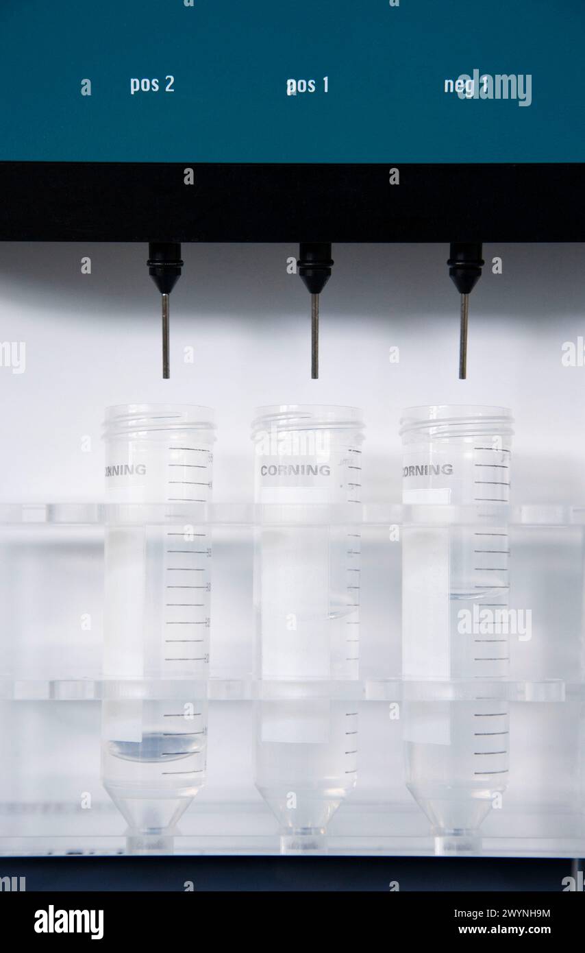 Cell separator hi-res stock photography and images - Alamy