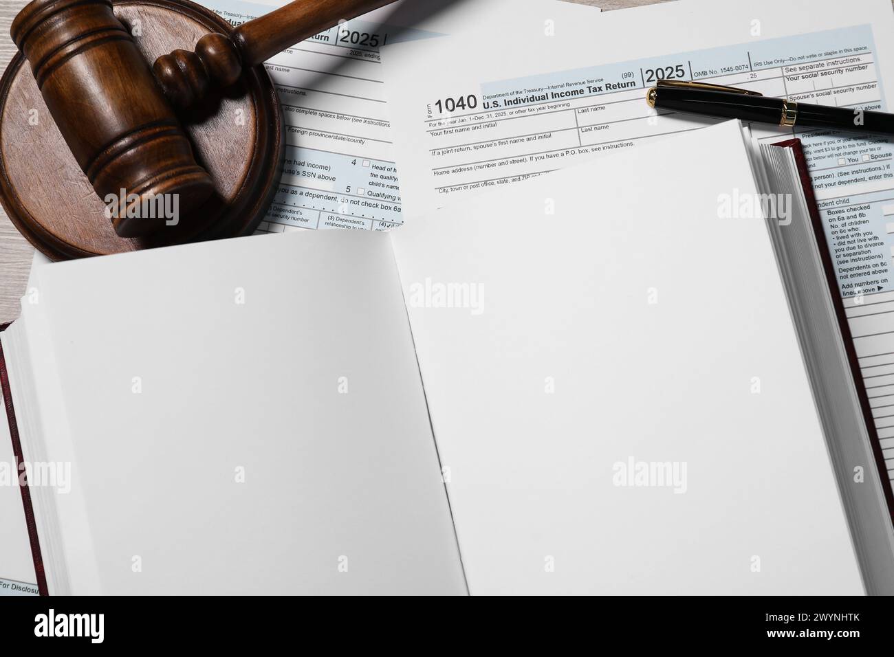 Open forms hi-res stock photography and images - Alamy