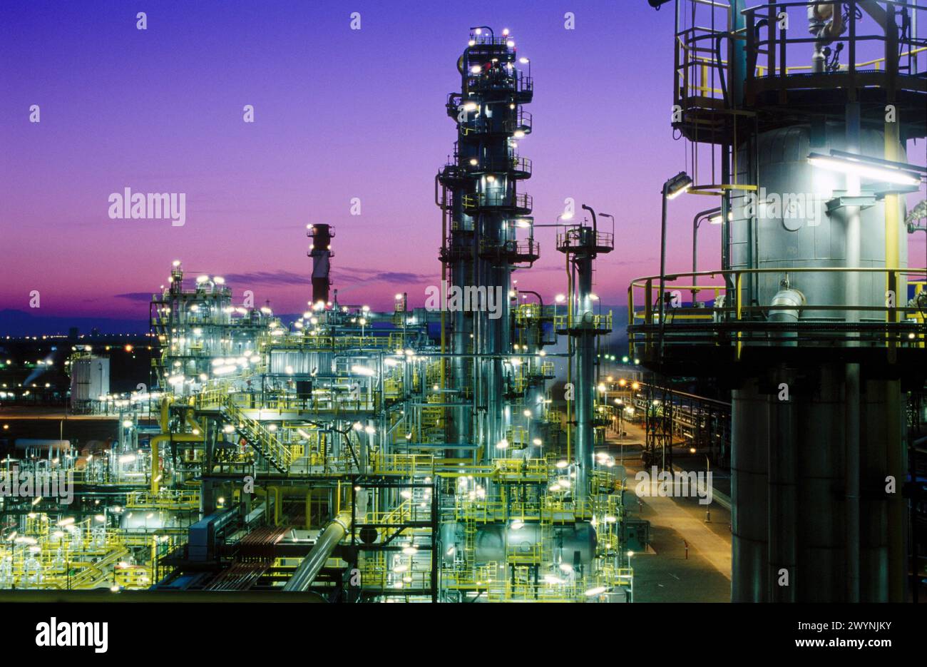Tarragona oil industry night hi-res stock photography and images - Alamy
