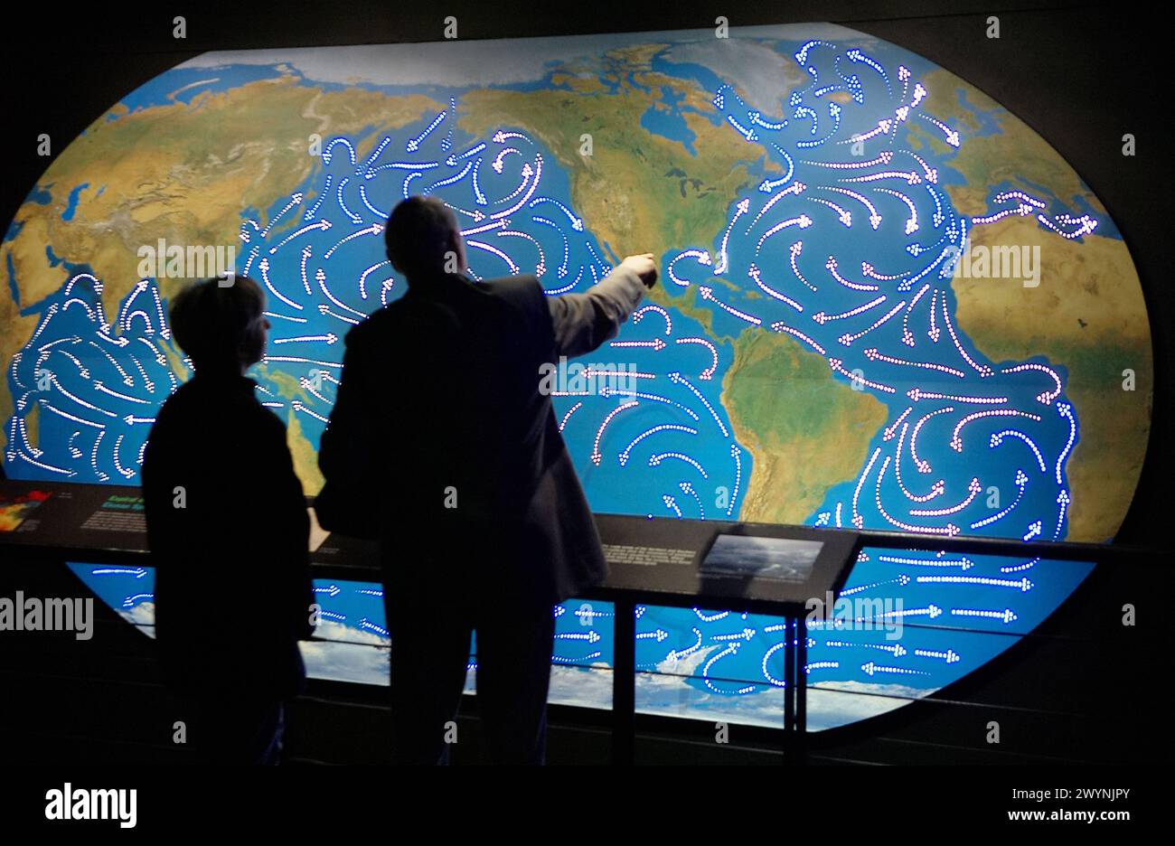 Sea currents display on map, Lisbon Oceanarium, Parque das Nações ...