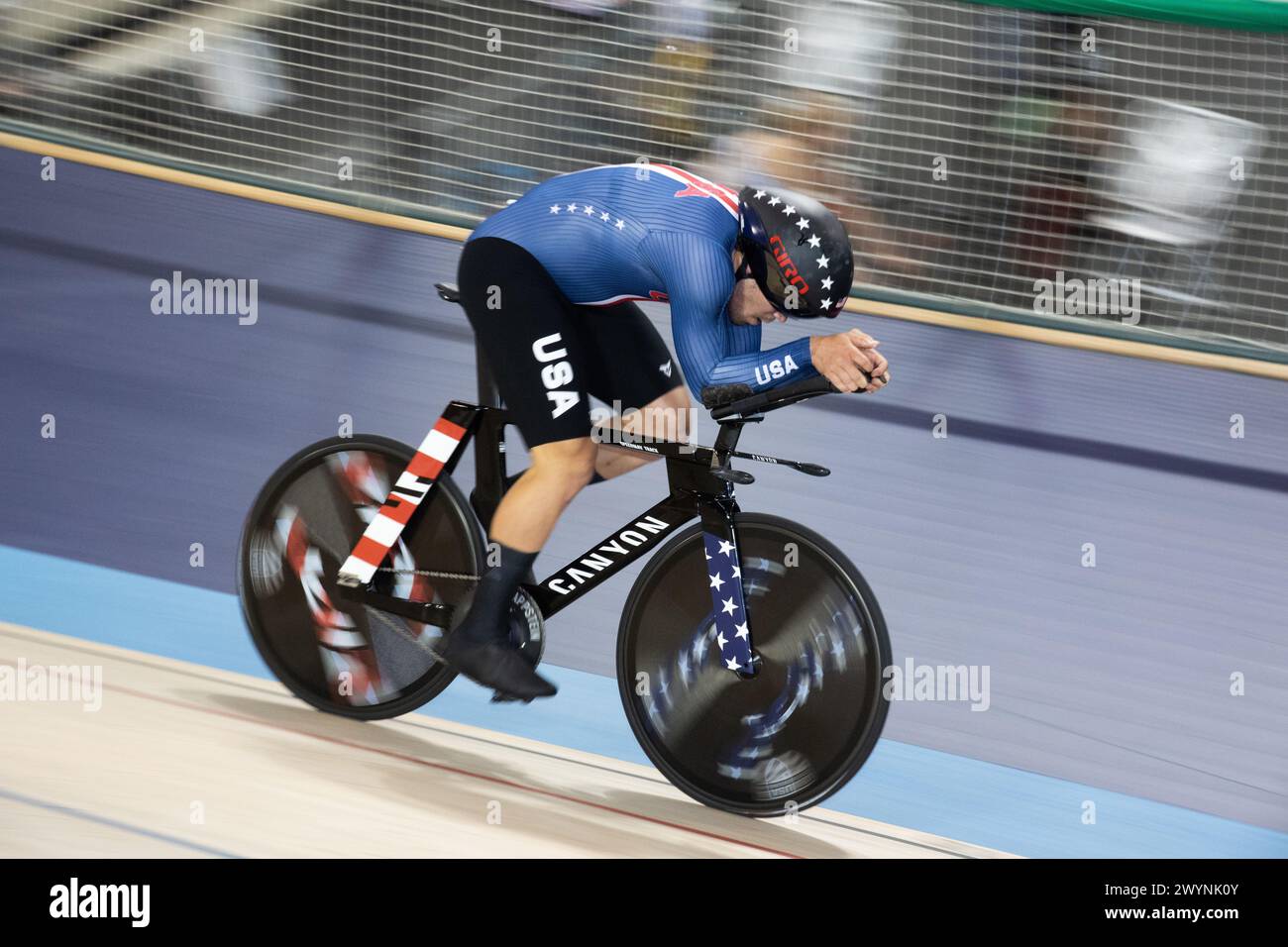 Top us track sprinter hi-res stock photography and images - Alamy