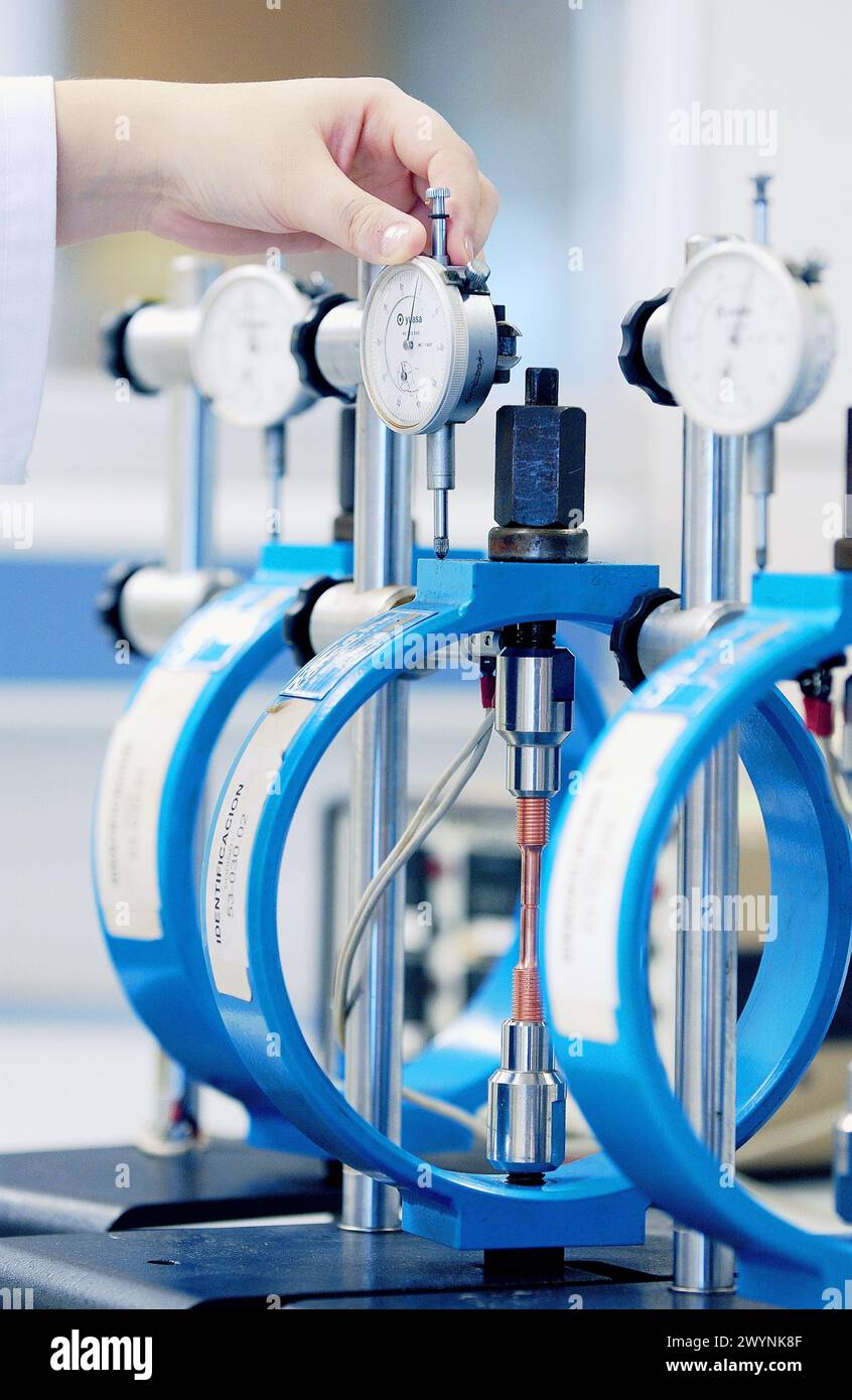 Mechanical traction test, mechanical characterization laboratory Stock ...